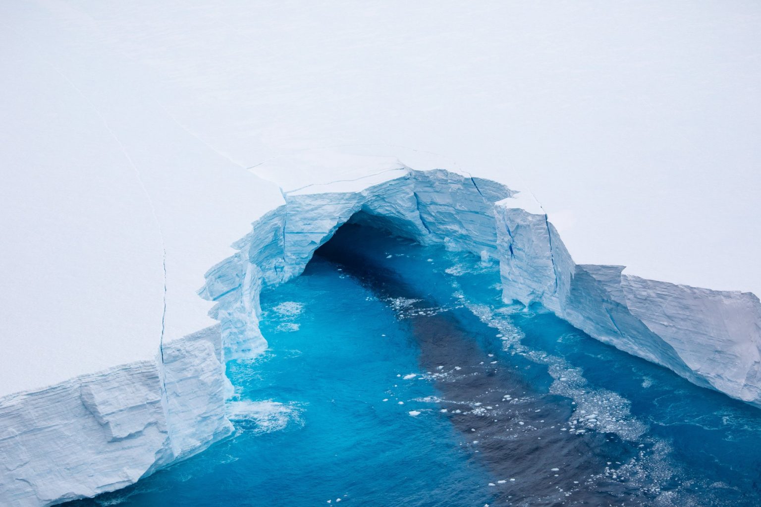 Maior iceberg do mundo avança no Atlântico Sul - MetSul Meteorologia