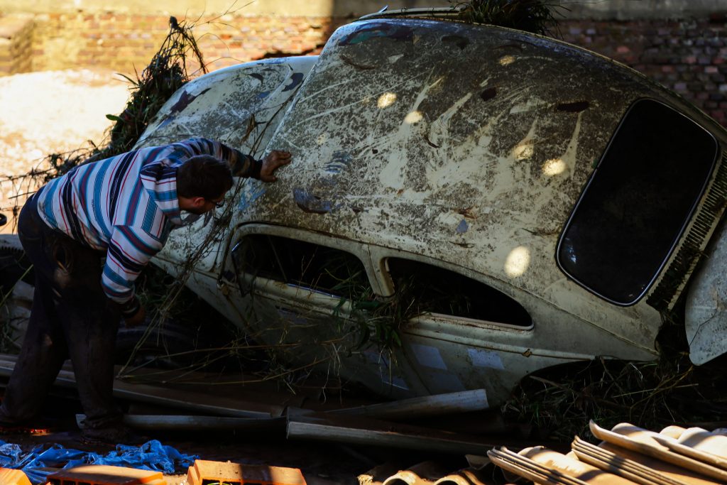 Desolação e perplexidade aumentam com desastre que soma 36 mortos